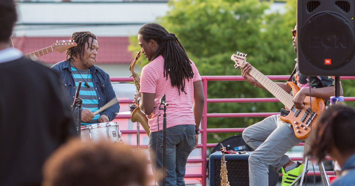 ReverbNation : Artists First